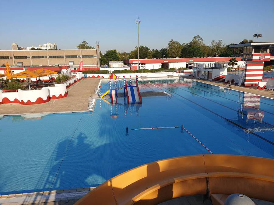 Hallenbad Freibad Traglufthalle